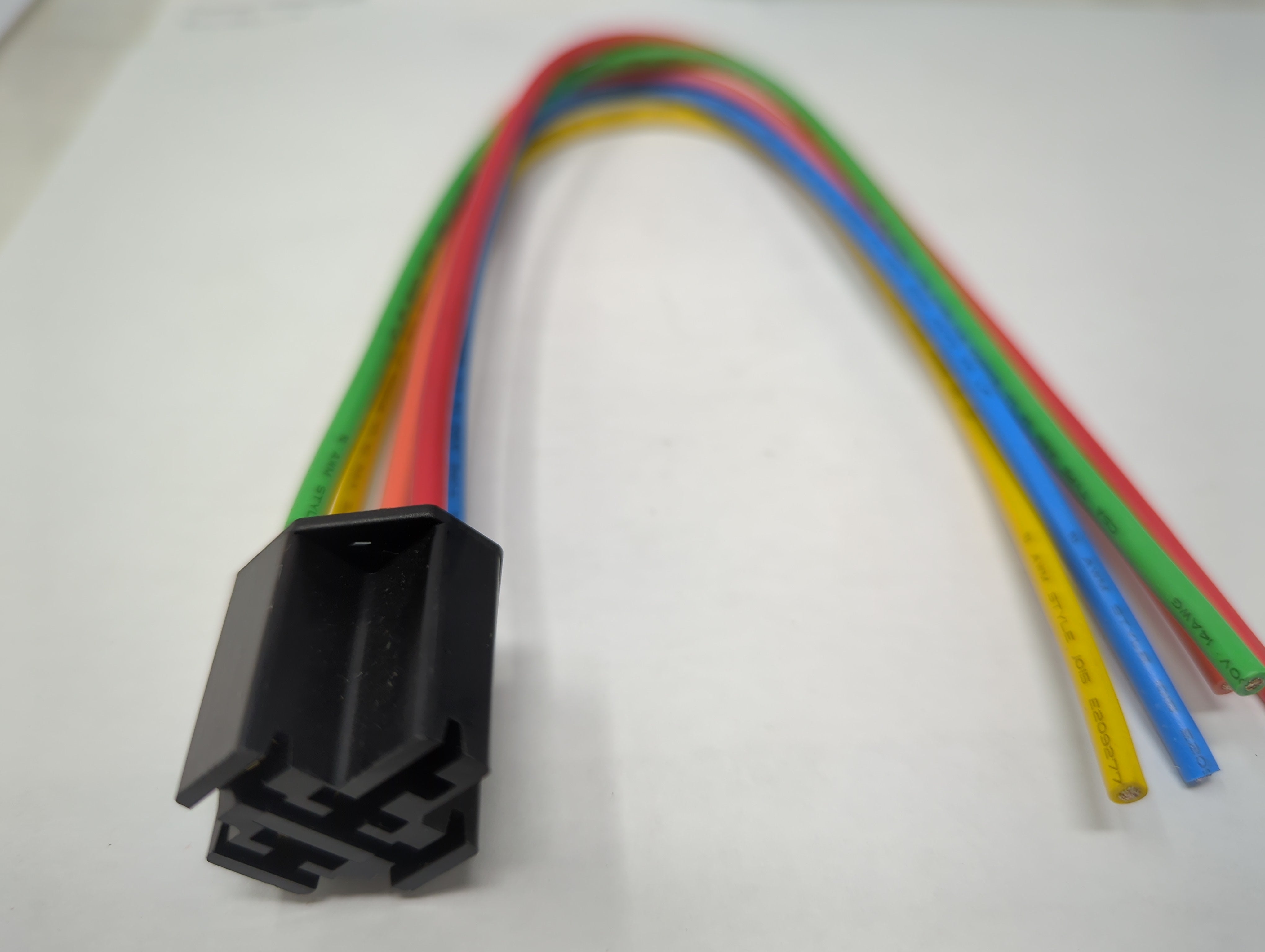 1011724 | New +14 Ga 19 Lead Relay Socket Pigtail (27752) – CraneWorks