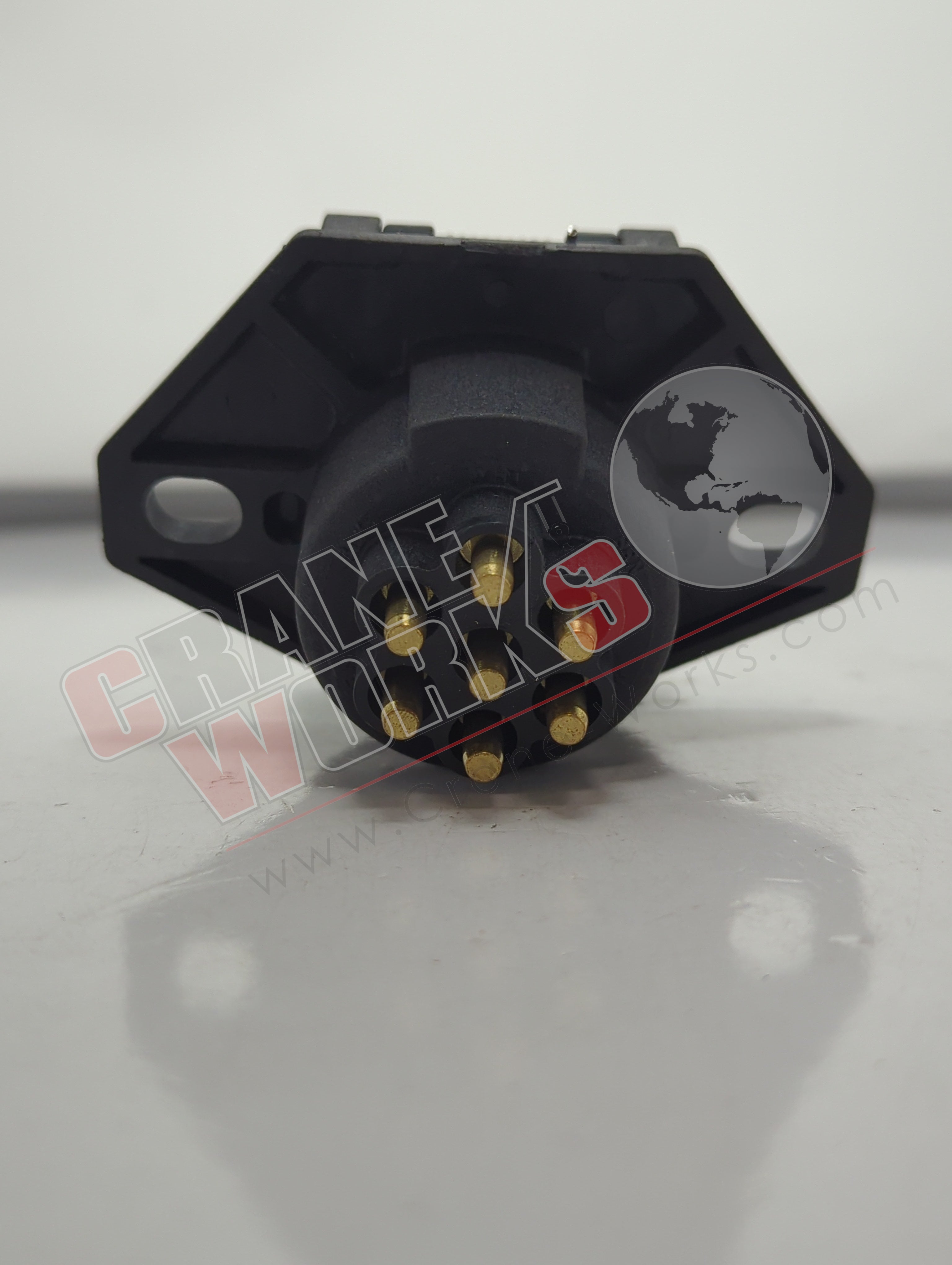 16-724 | New 7 Way Female Trailer Plug – CraneWorks